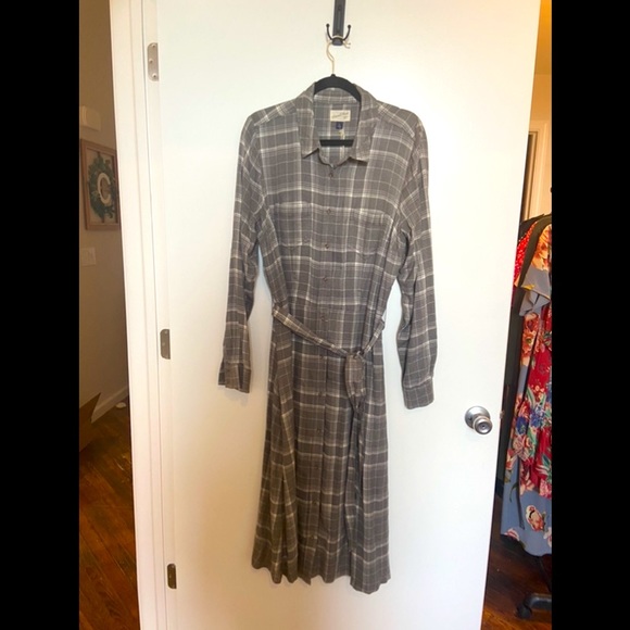 Universal Thread | Dresses | Universal Thread Xl Long Sleeve Button ...